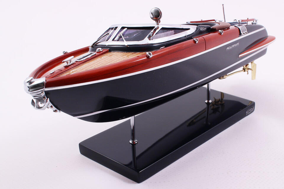 Riva Boot Modell