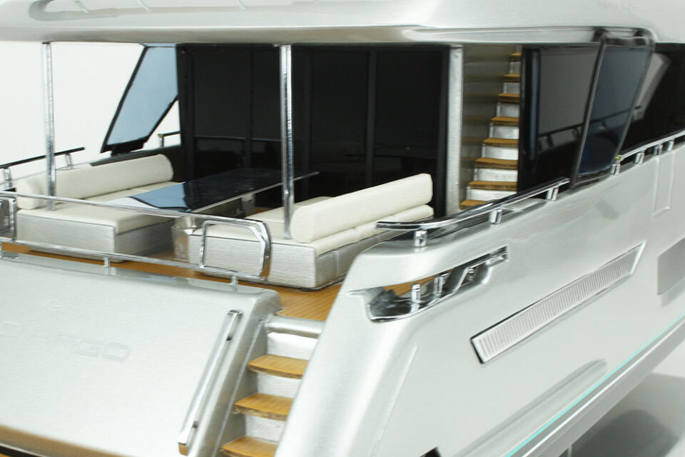 Offizielles Modell Riva Argo 90' Regal Silver