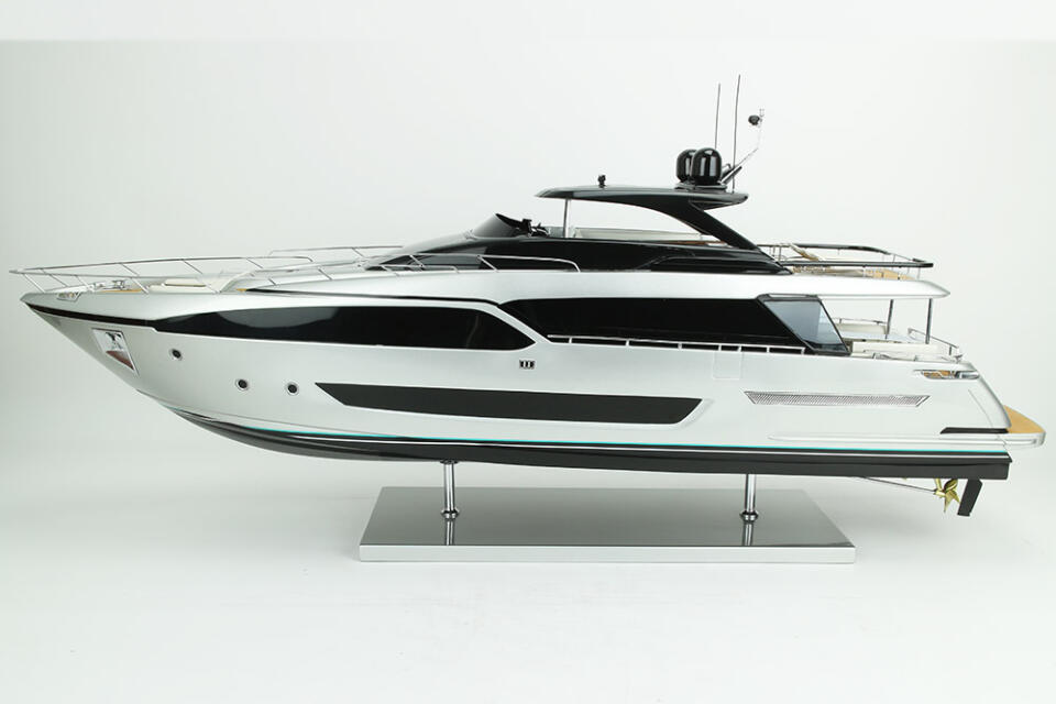 Offizielles Modell Riva Argo 90' Regal Silver
